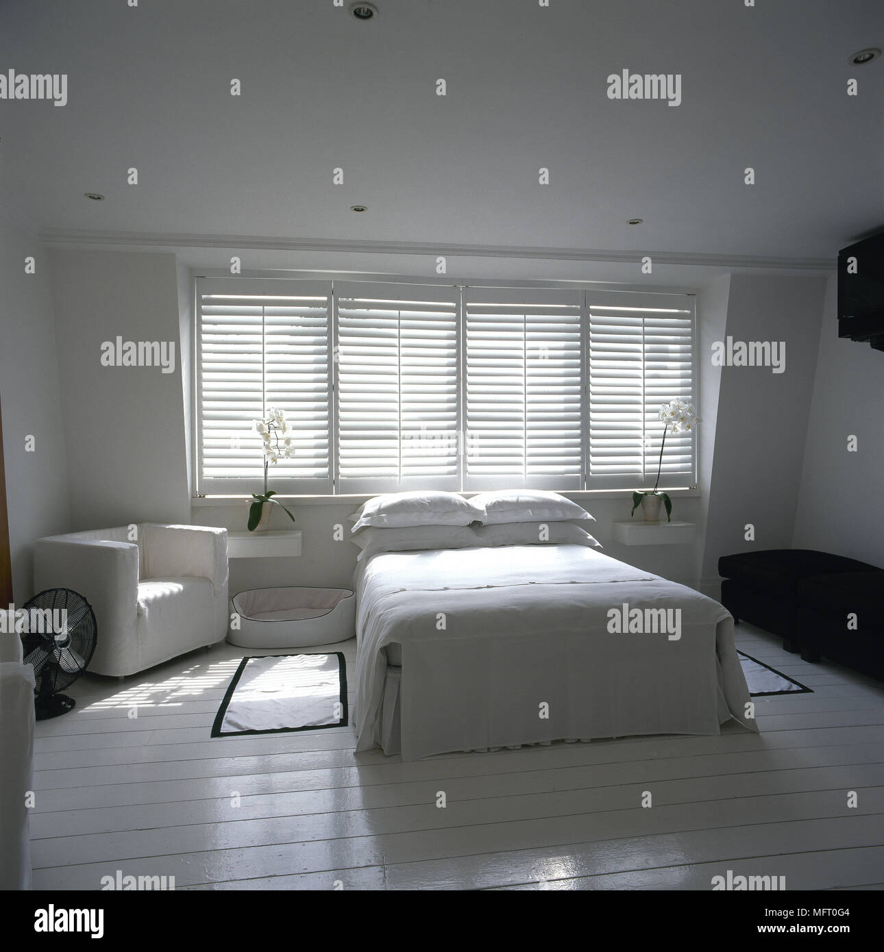 Interior shutters modern bedroom hi-res stock photography and images ...