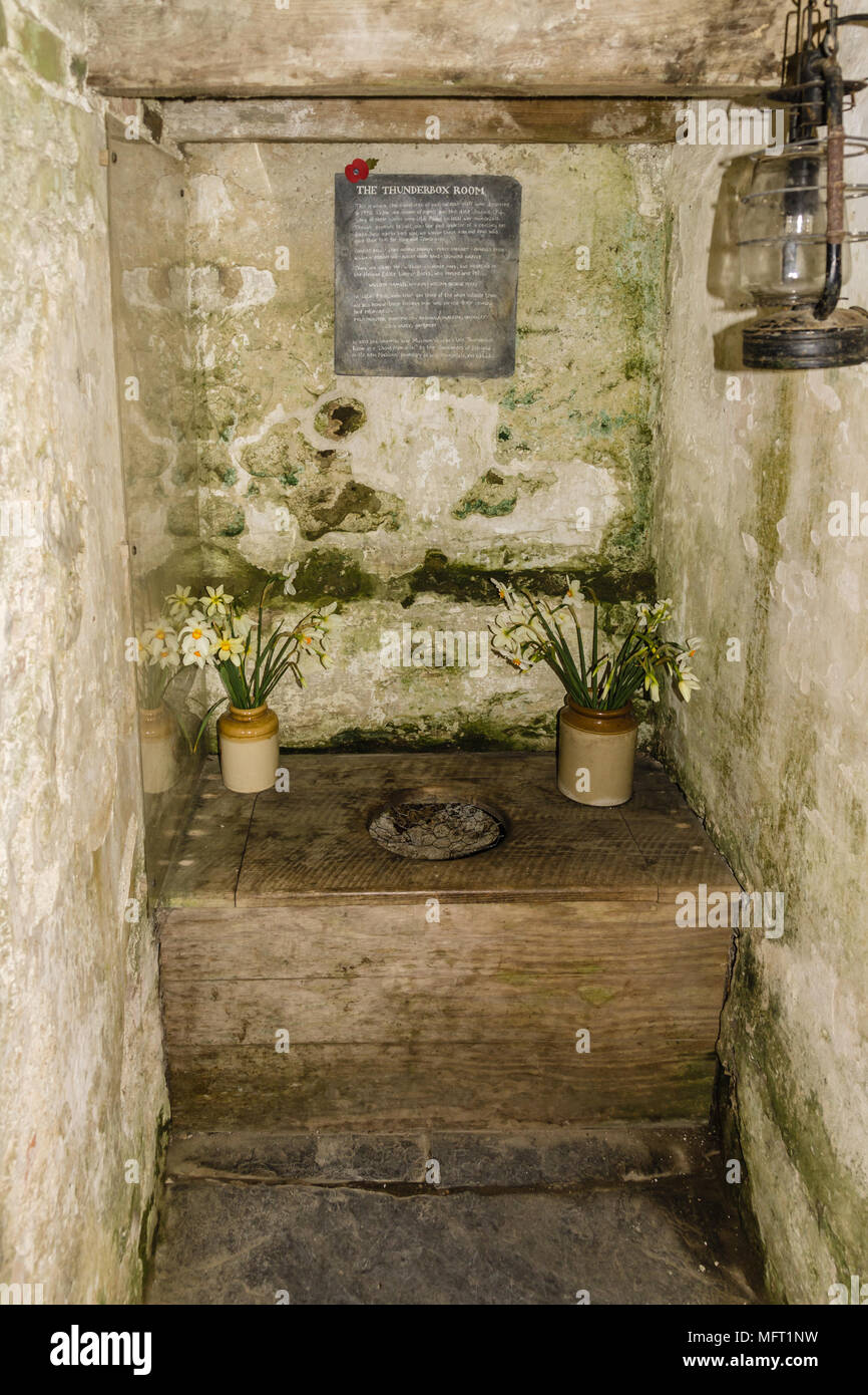 Thunderbox hi-res stock photography and images - Alamy