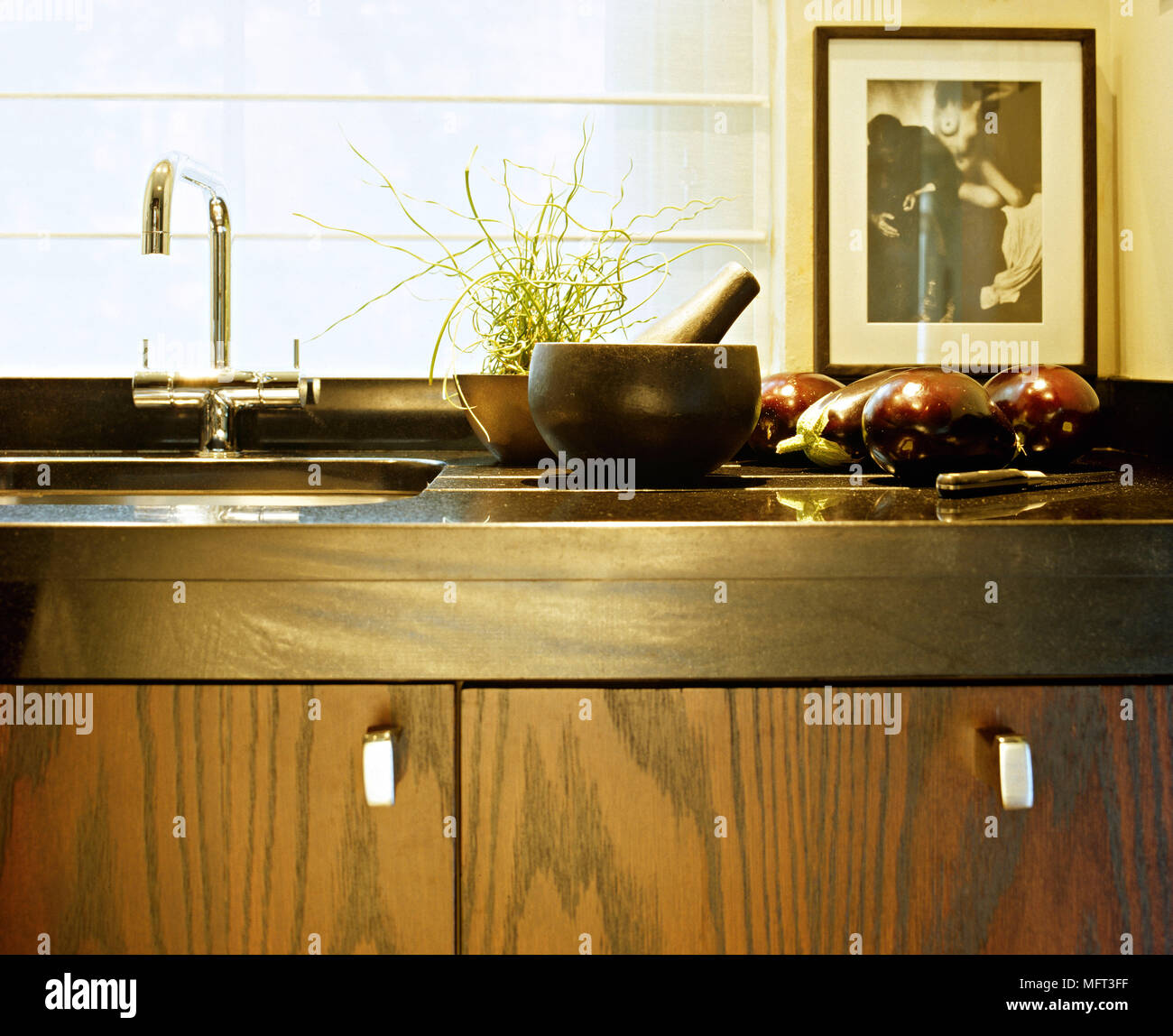 Kitchen sink unit wood hi-res stock photography and images - Alamy