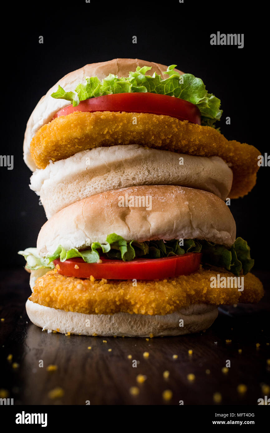 Crispy chicken burgers hi-res stock photography and images - Alamy