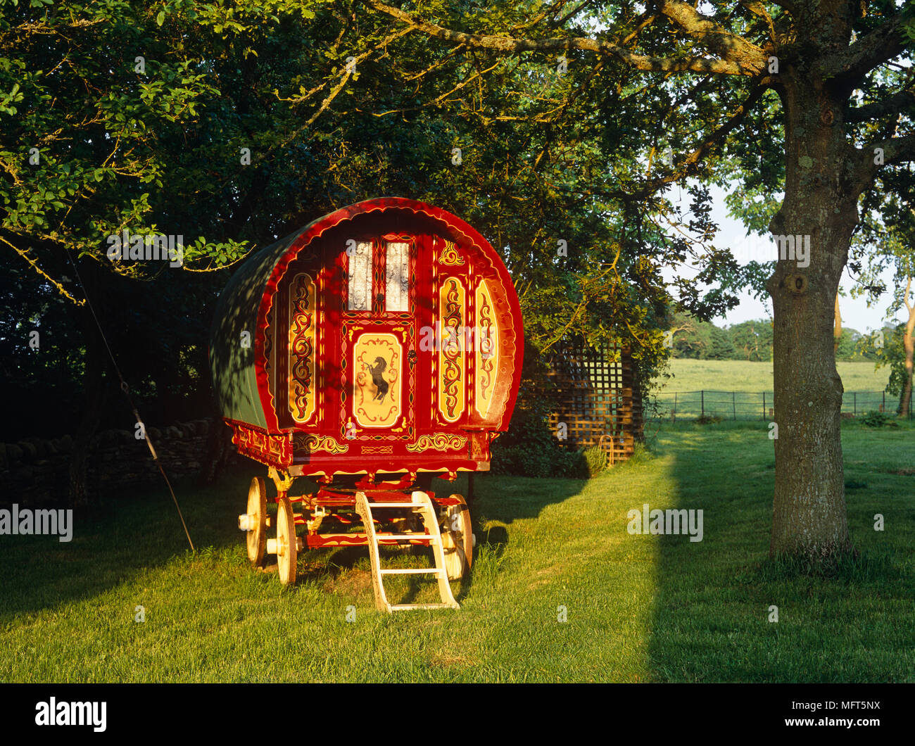 Painted gypsy caravan hi-res stock photography and images - Alamy