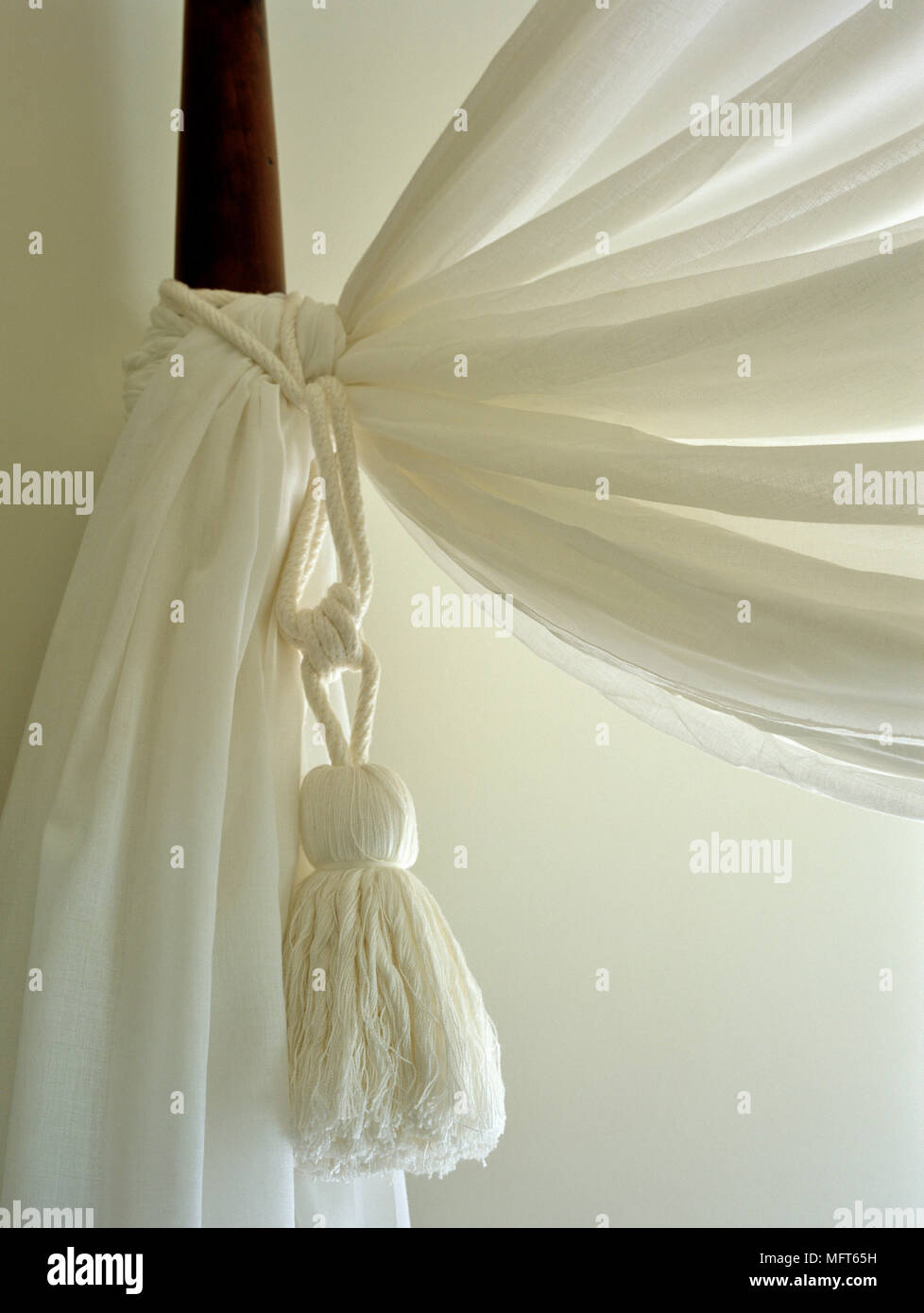 White muslin hi-res stock photography and images - Alamy