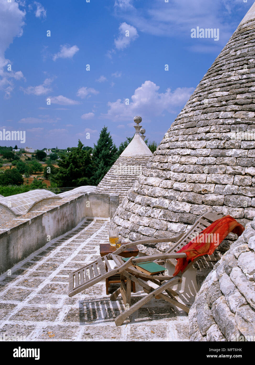 Trulli houses, Trullo is an ancient handbuilt dwelling of the Apulia ...