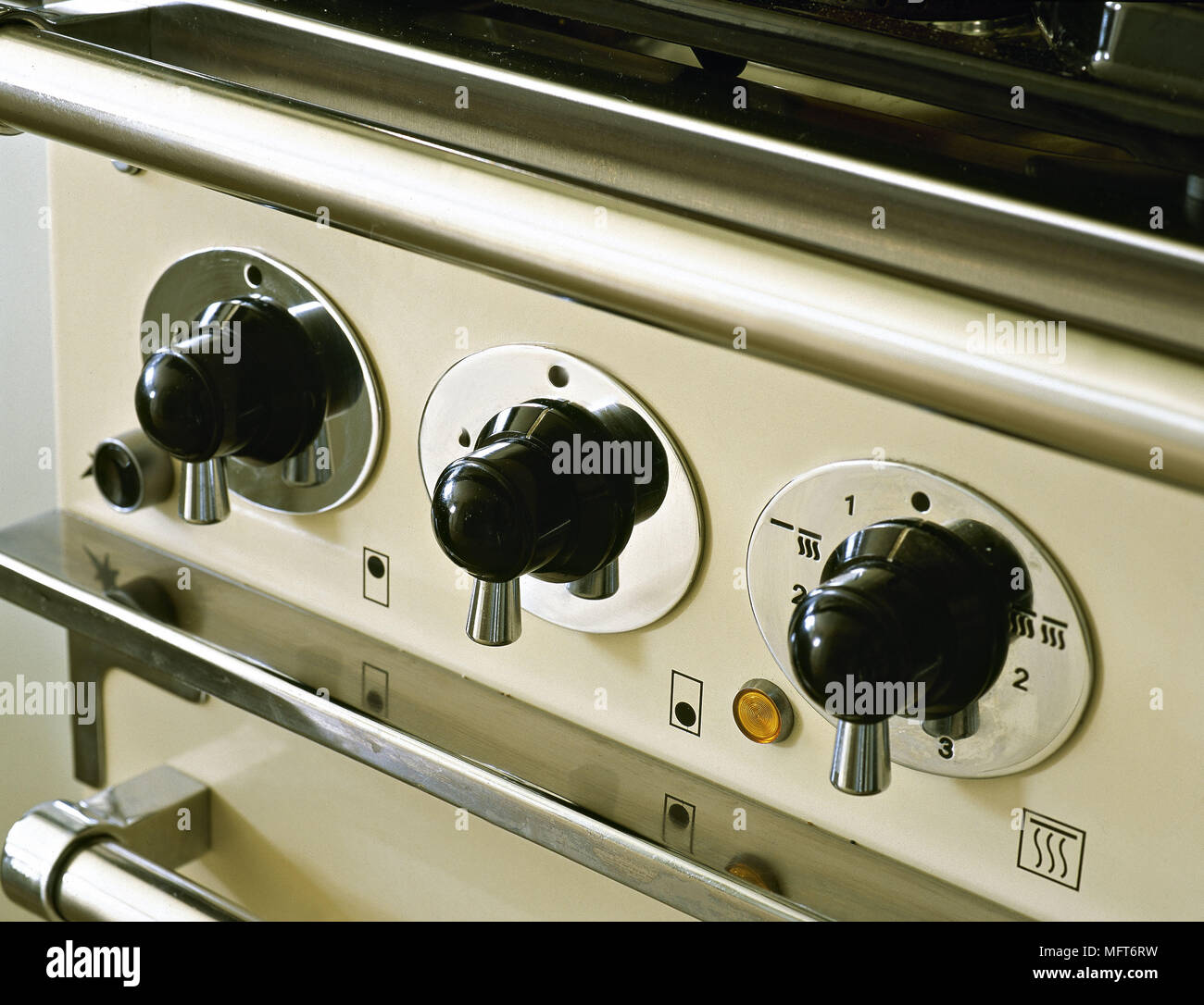 Range cooker close up hi-res stock photography and images - Alamy