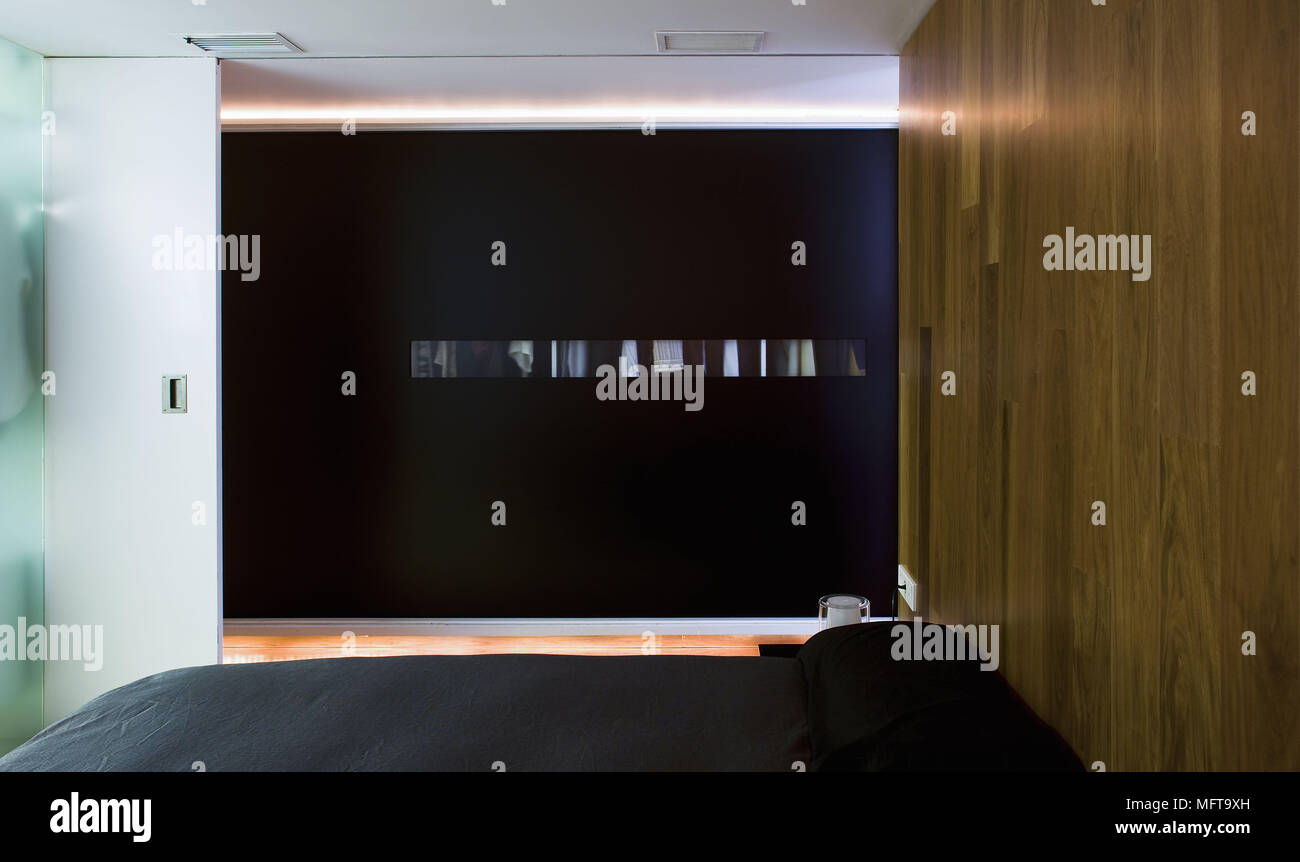 Door open wooden corridor bed hi-res stock photography and images - Alamy