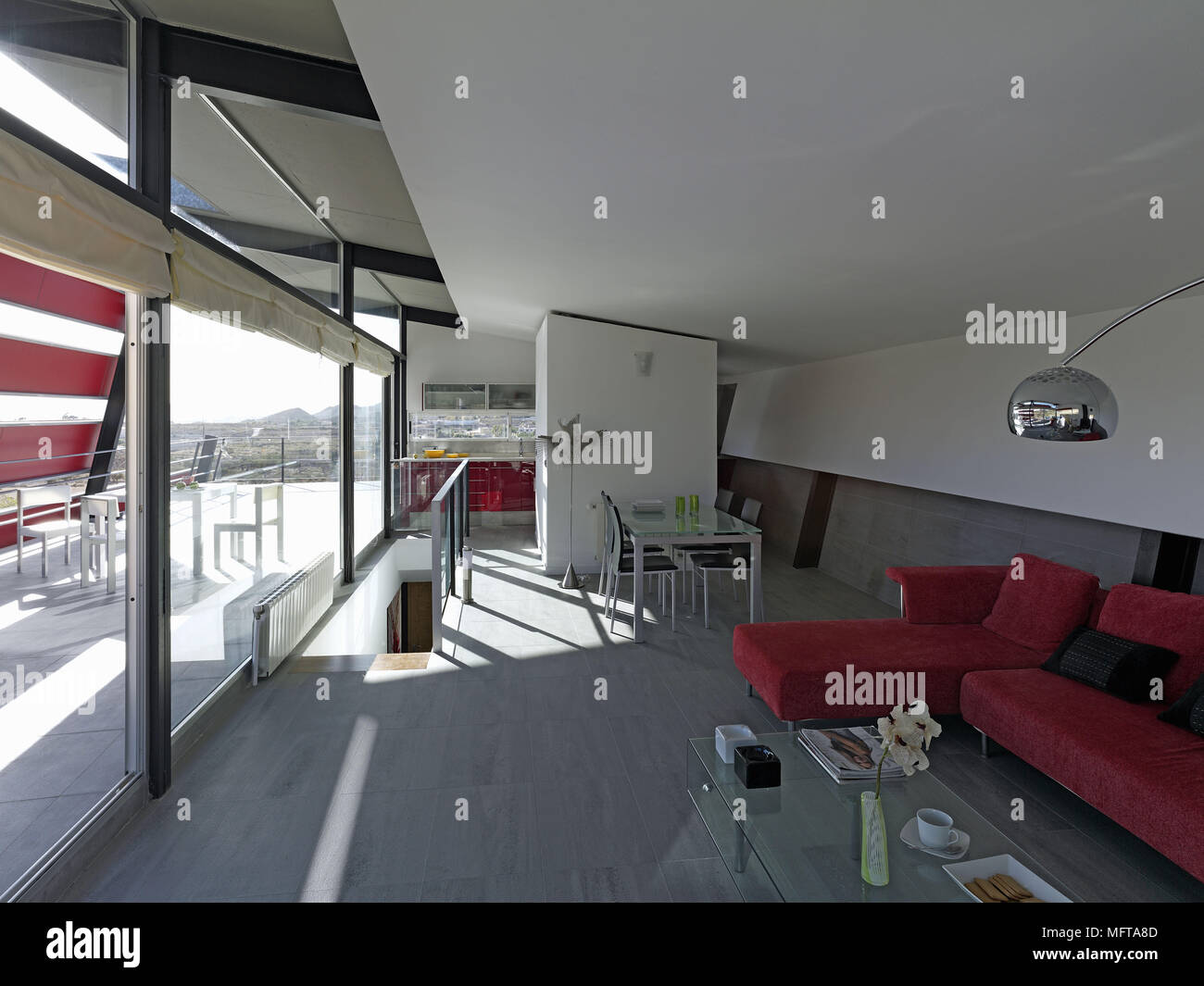 Red seating hi-res stock photography and images - Alamy