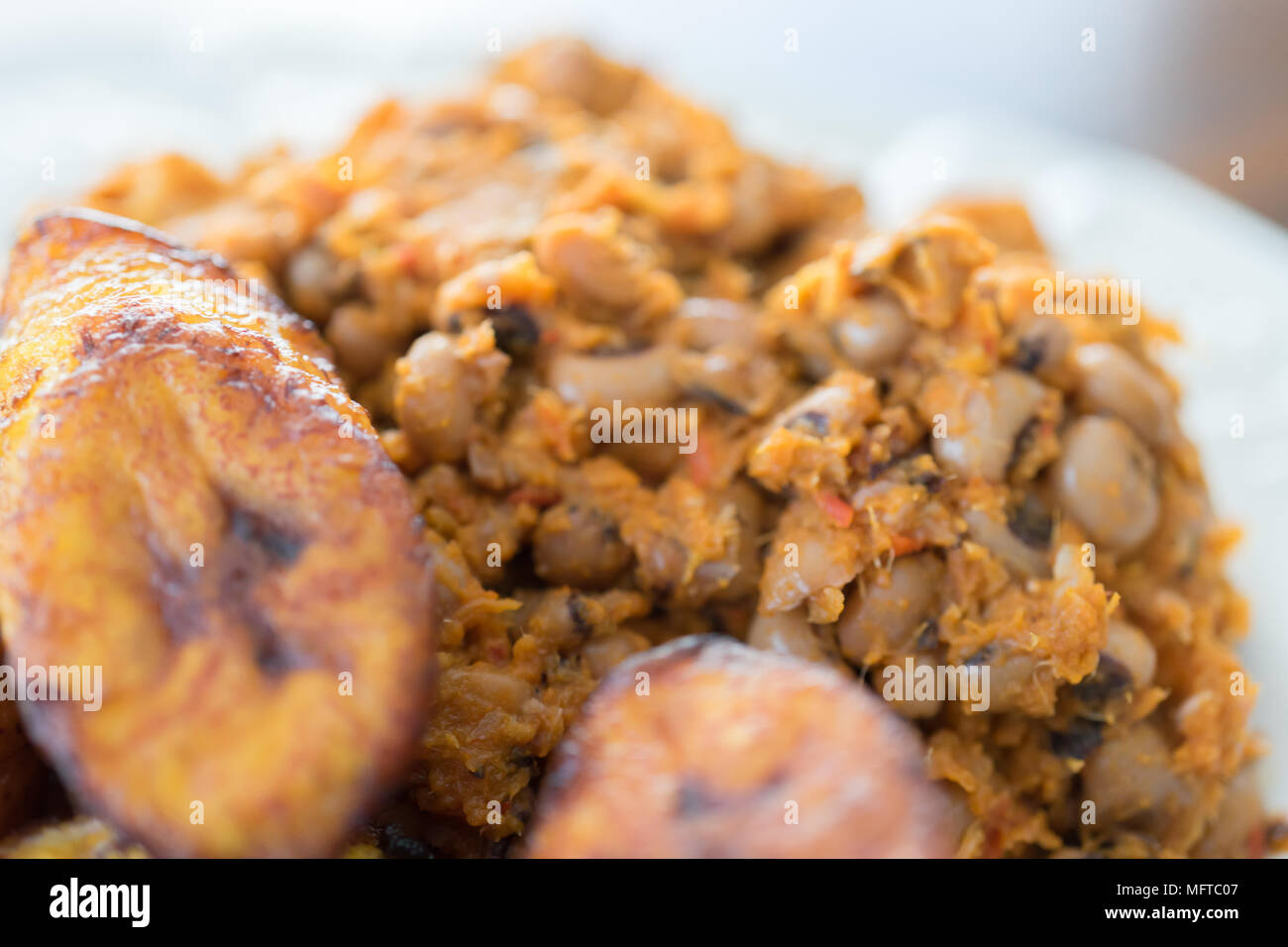 Nigerian Brown Bean Pottage( Ewa Agoyin Stock Photo - Alamy
