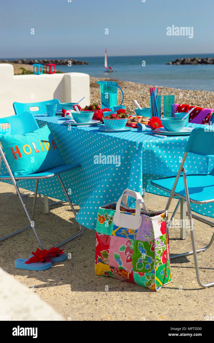 Patio shades hi-res stock photography and images - Alamy