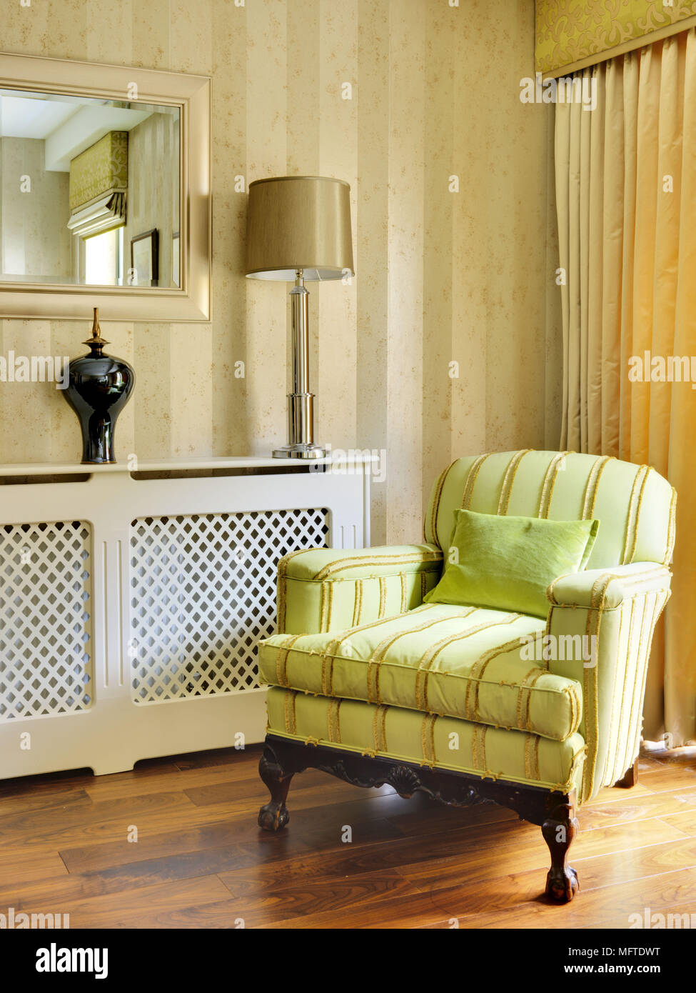 Rococo style room hi-res stock photography and images - Alamy