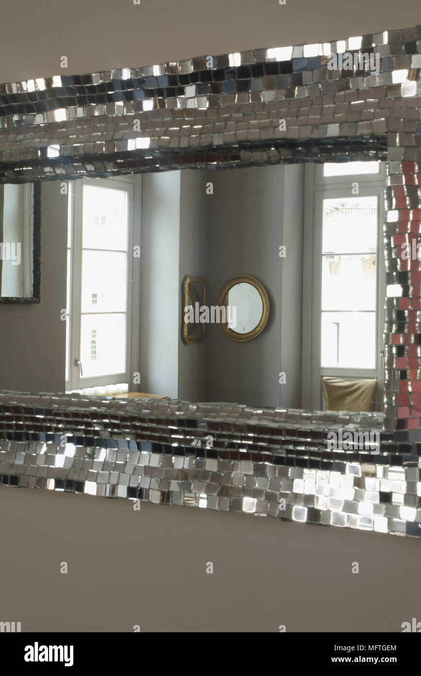 Silver mirror hi-res stock photography and images - Alamy