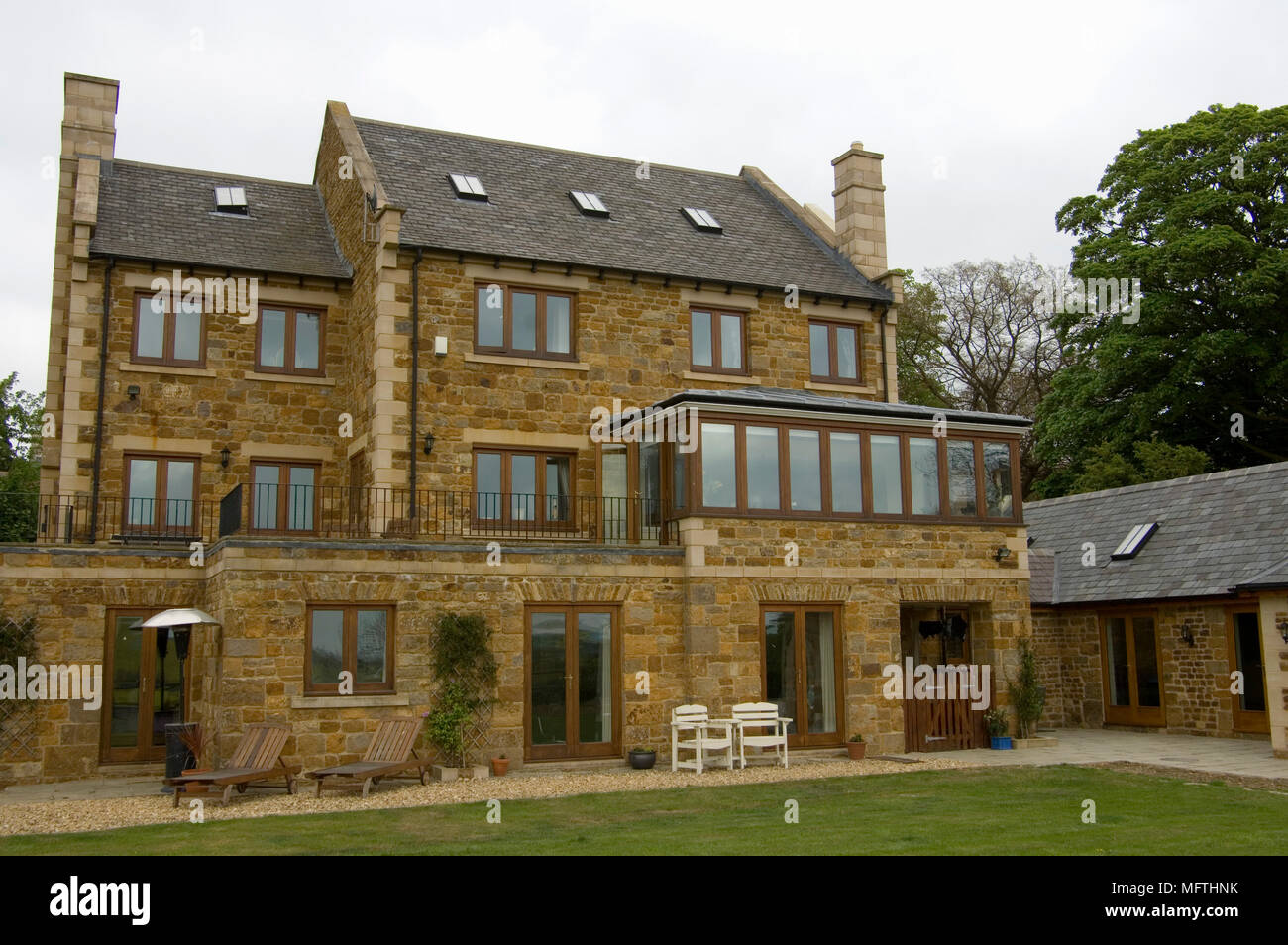 Exterior of new build country style house hi-res stock photography and ...