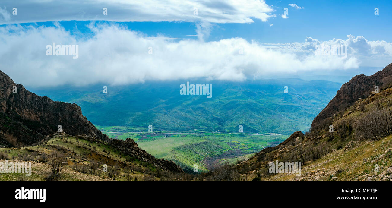 Iraq Kurdistan Mountain Stock Photo - Alamy