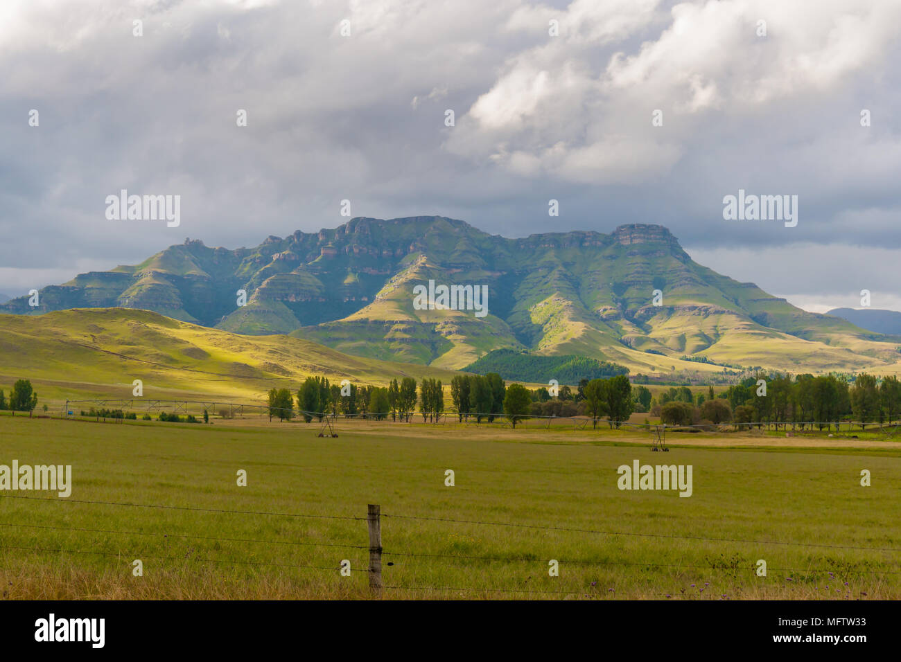 The drakensberg range hi-res stock photography and images - Alamy