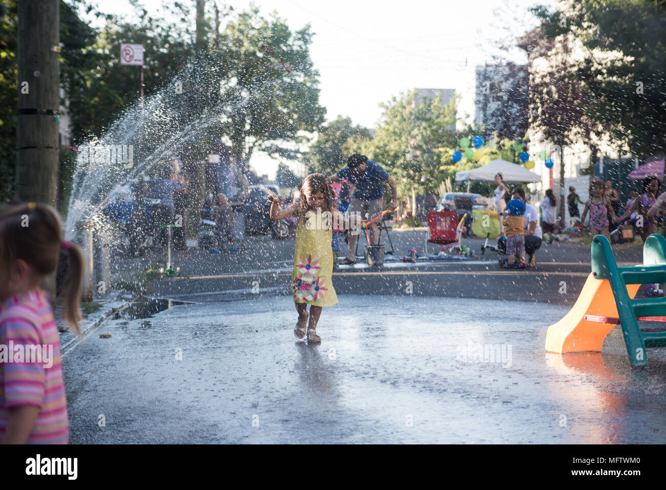 Sunlight hits water spray hi-res stock photography and images - Alamy