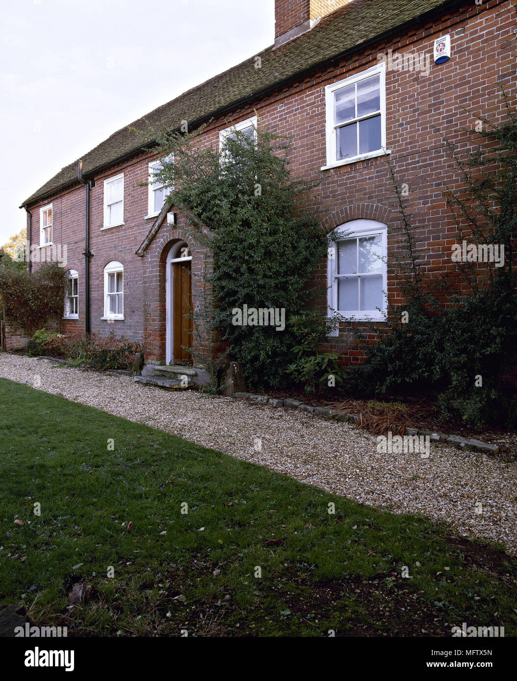 Red brick country house Stock Photo - Alamy
