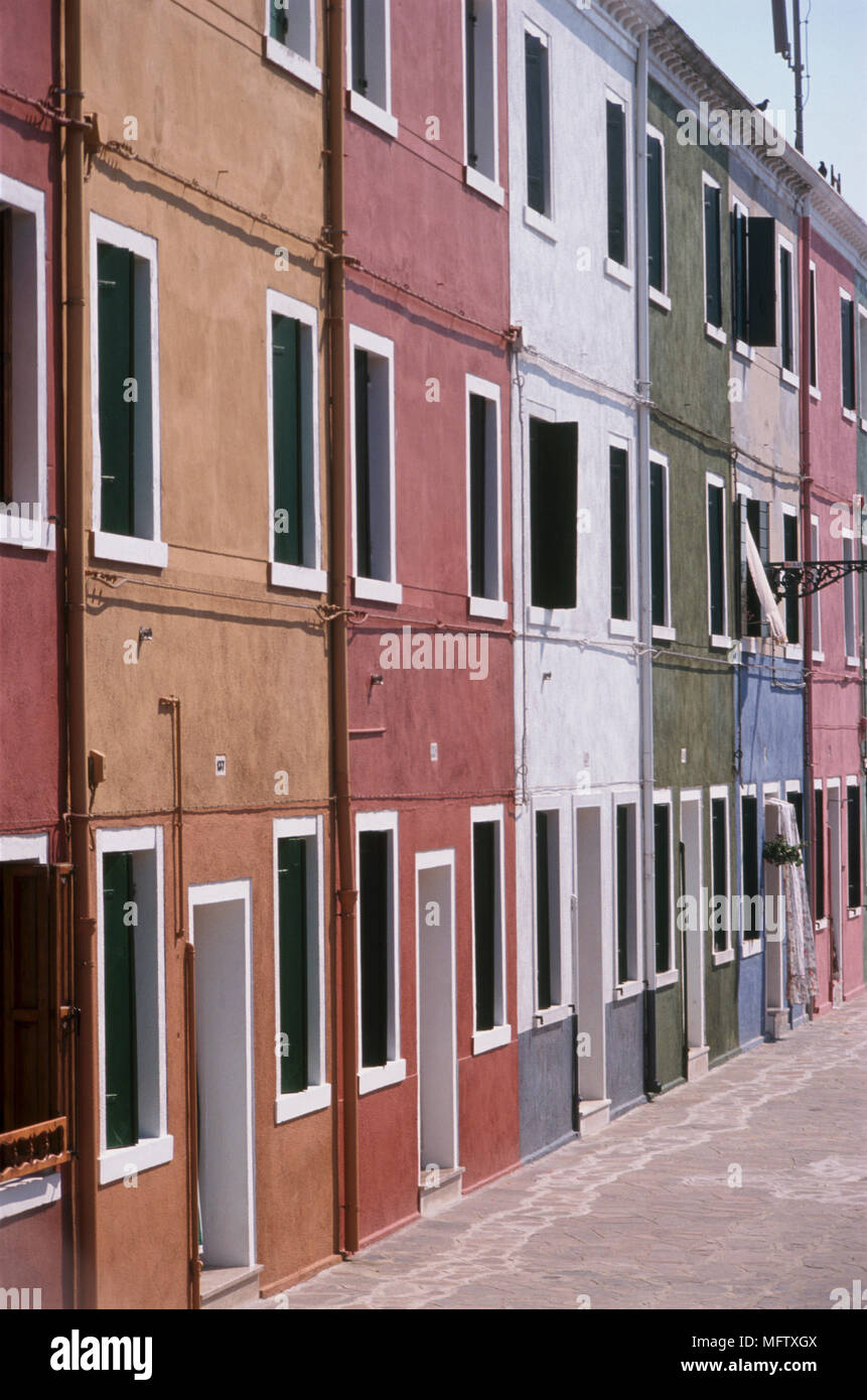 Terraced house painted in colours High Resolution Stock Photography and ...
