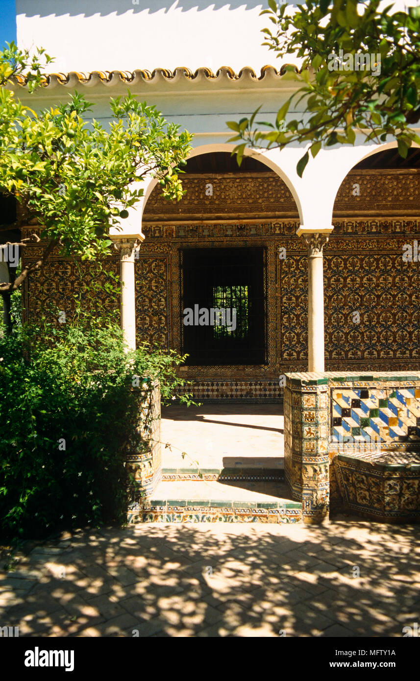 Exterior of Royal Palace entrance with archway Stock Photo - Alamy