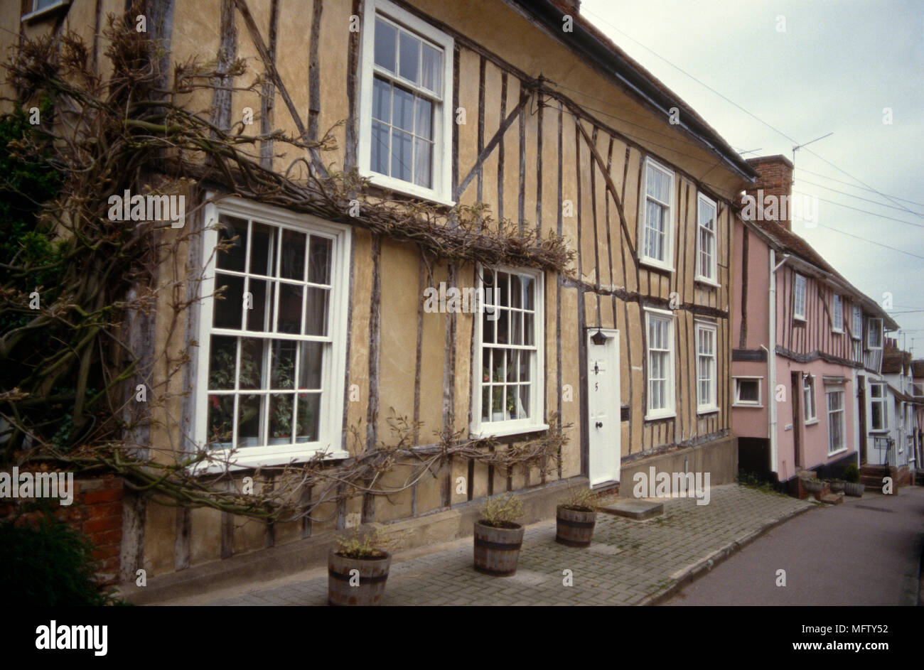 Exterior of Tudor houses in Lavenham Stock Photo - Alamy