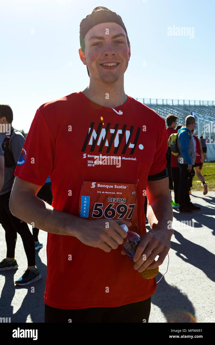 Devon Wilson competing in the 2018 Scotiabank Montreal Half Marathon ...