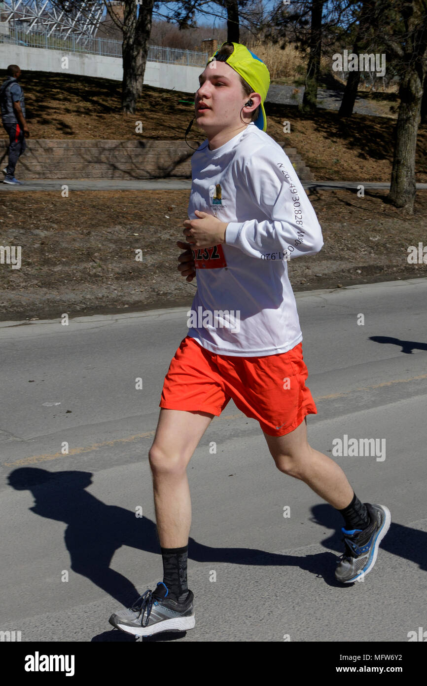 Noah Sutton competing in the 2018 Scotiabank Montreal Half Marathon ...