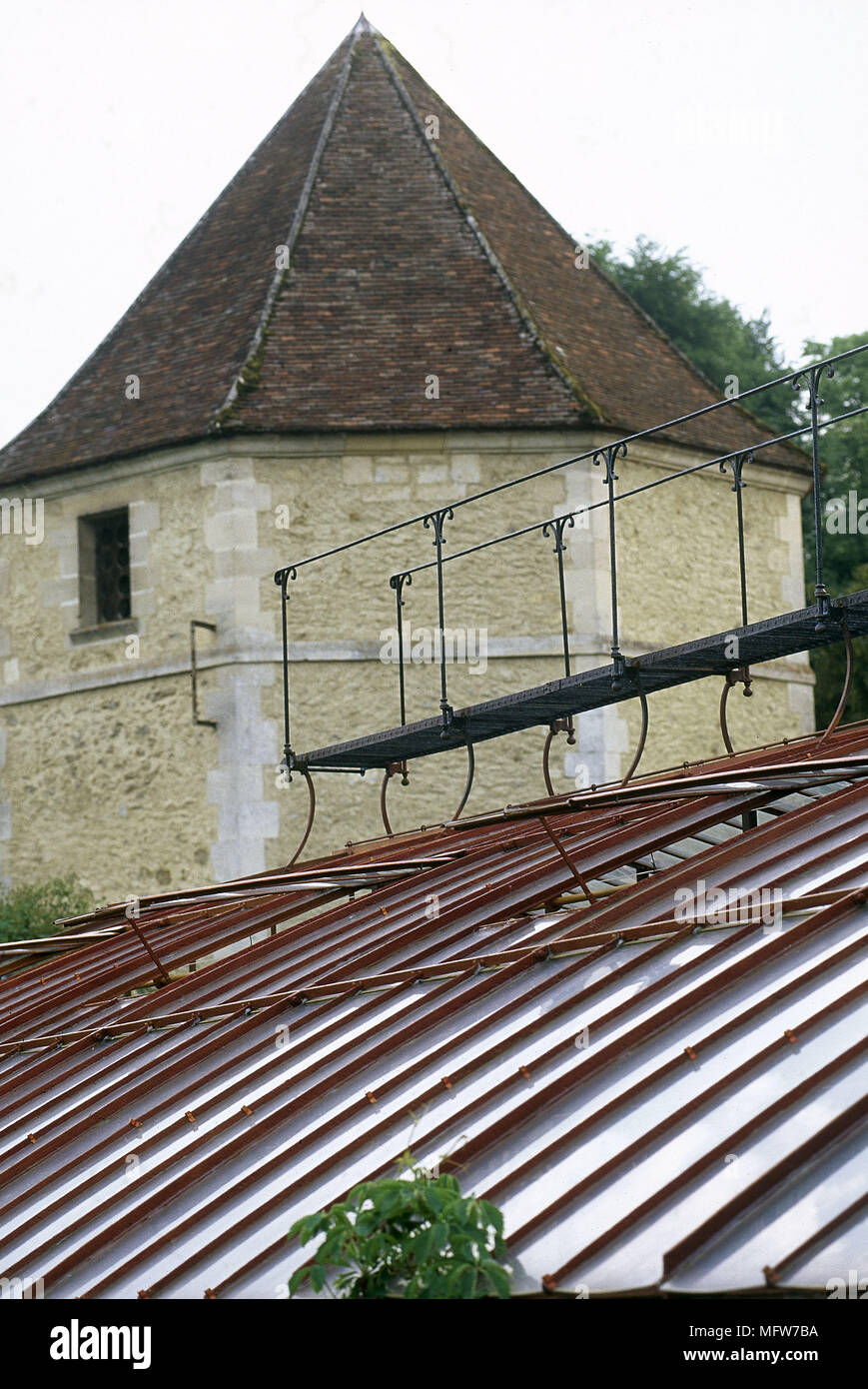 Stone tower conical roof exteriors towers Stock Photo - Alamy