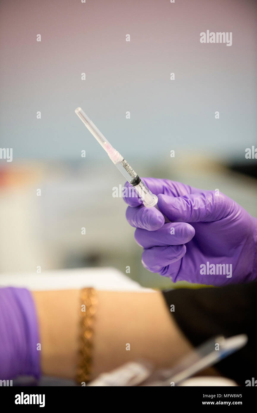 Infusion room hi-res stock photography and images - Alamy