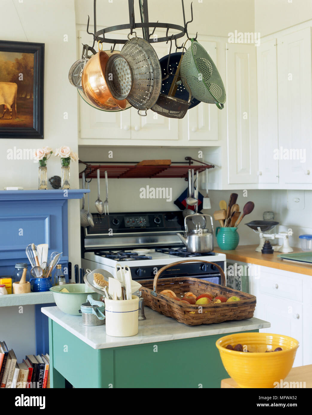 Suspended storage hi-res stock photography and images - Alamy