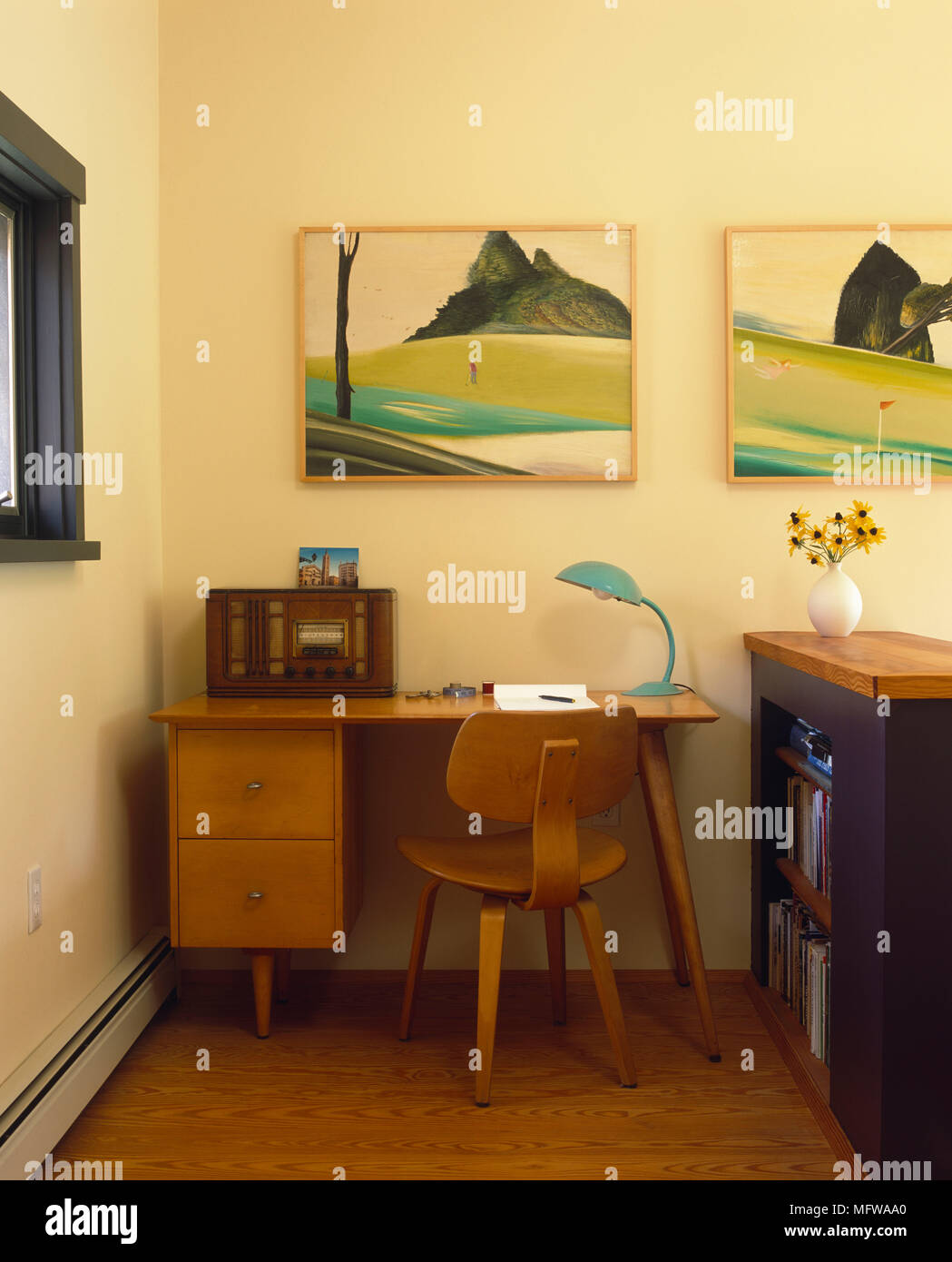 Eames desk chair hi-res stock photography and images - Alamy