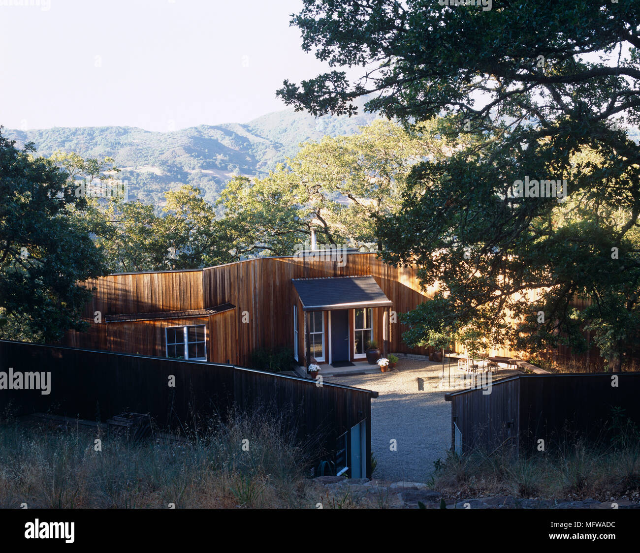 Exterior of new build country style house hi-res stock photography and ...