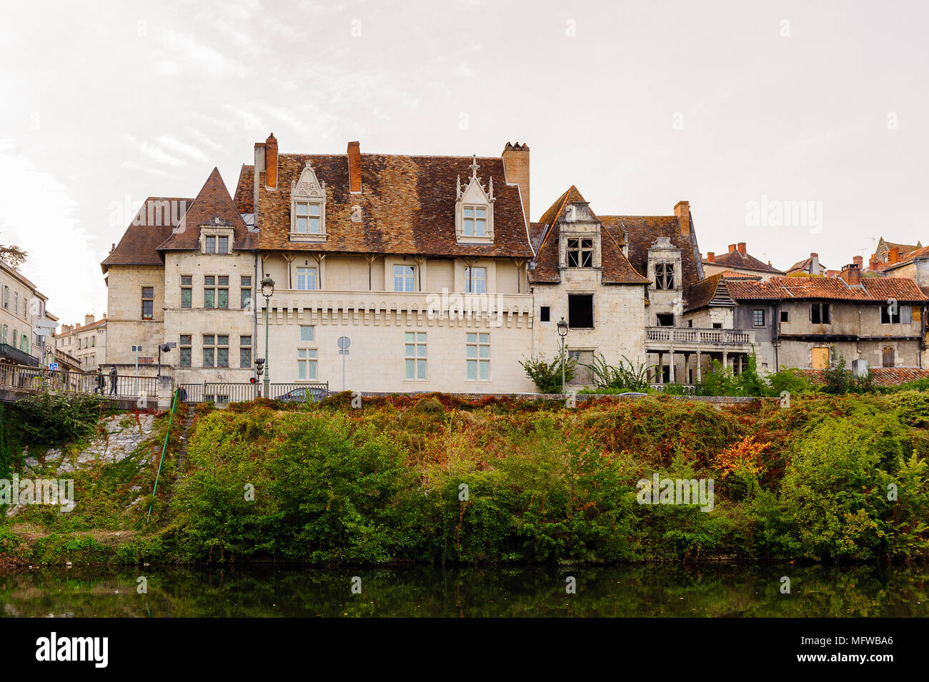 Isle river and town of Perigueux, France Stock Photo - Alamy