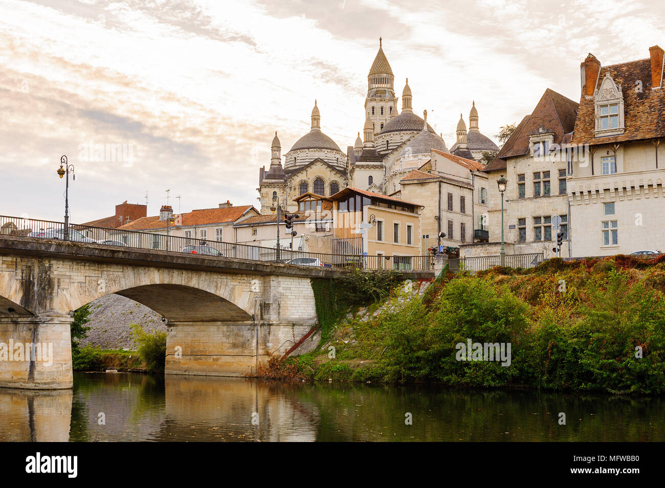 Isle river and town of Perigueux, France Stock Photo - Alamy