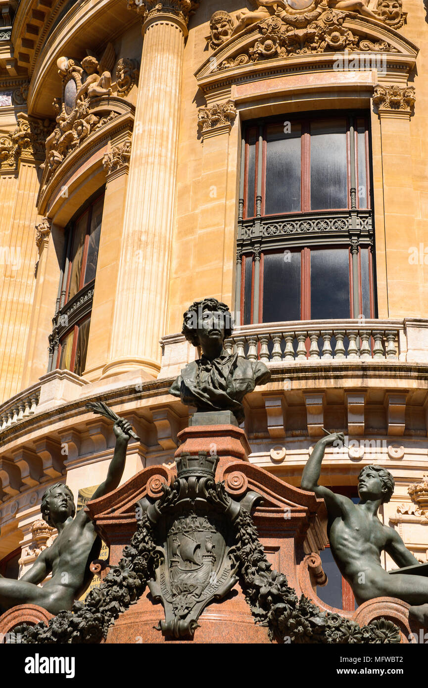 Beautiful roof palais garnier hi-res stock photography and images - Alamy