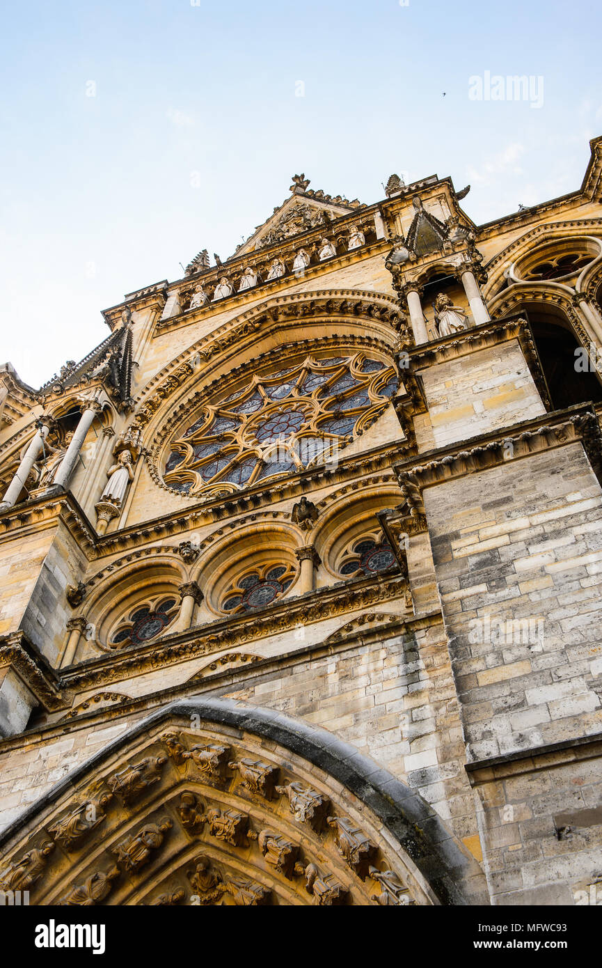 Cathedral of Notre-Dame of Rheims, Champagne-Ardenne, France Stock ...