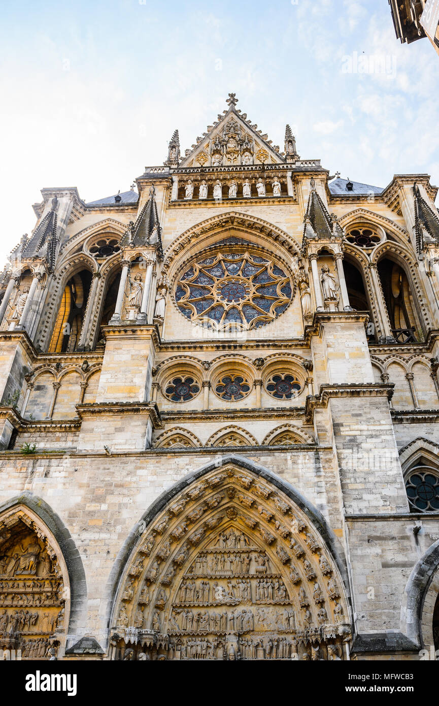 Cathedral of Notre-Dame of Rheims, Champagne-Ardenne, France Stock ...