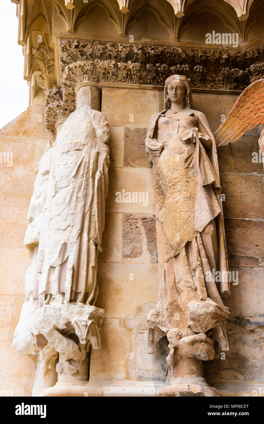 Cathedral of Notre-Dame of Rheims, Champagne-Ardenne, France Stock ...