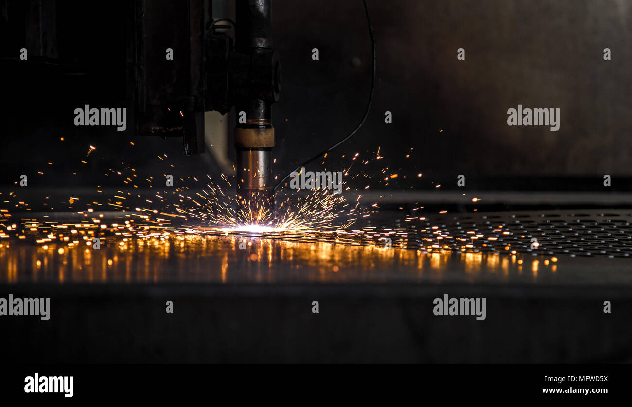 Computer lasercutting hi-res stock photography and images - Alamy