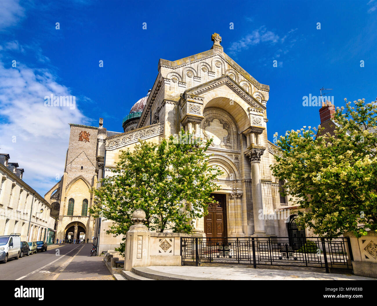 St martin of tours hi-res stock photography and images - Alamy