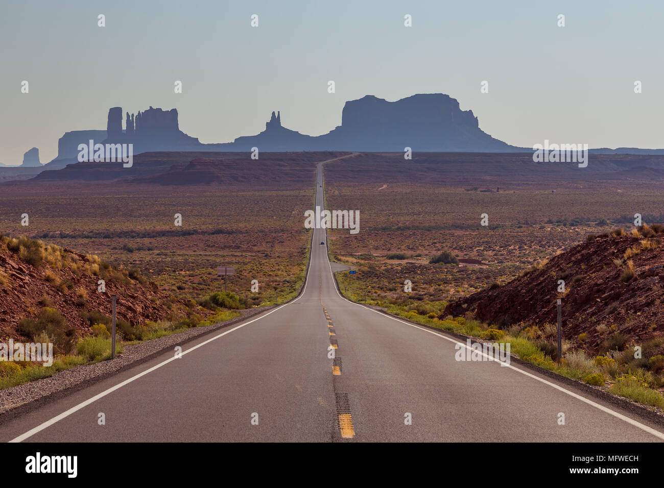 Forrest Gump Point at US Highway 163 toward Monument Valley Navajo ...