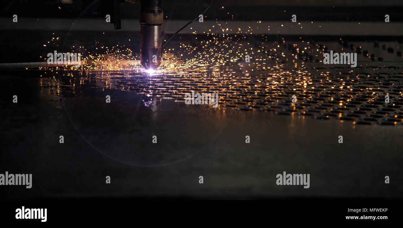 Lasercutting hi-res stock photography and images - Alamy