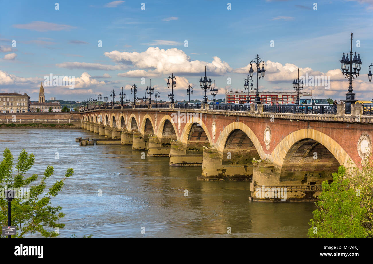 Pont de pierre in Bordeaux - Aquitaine, France Stock Photo - Alamy