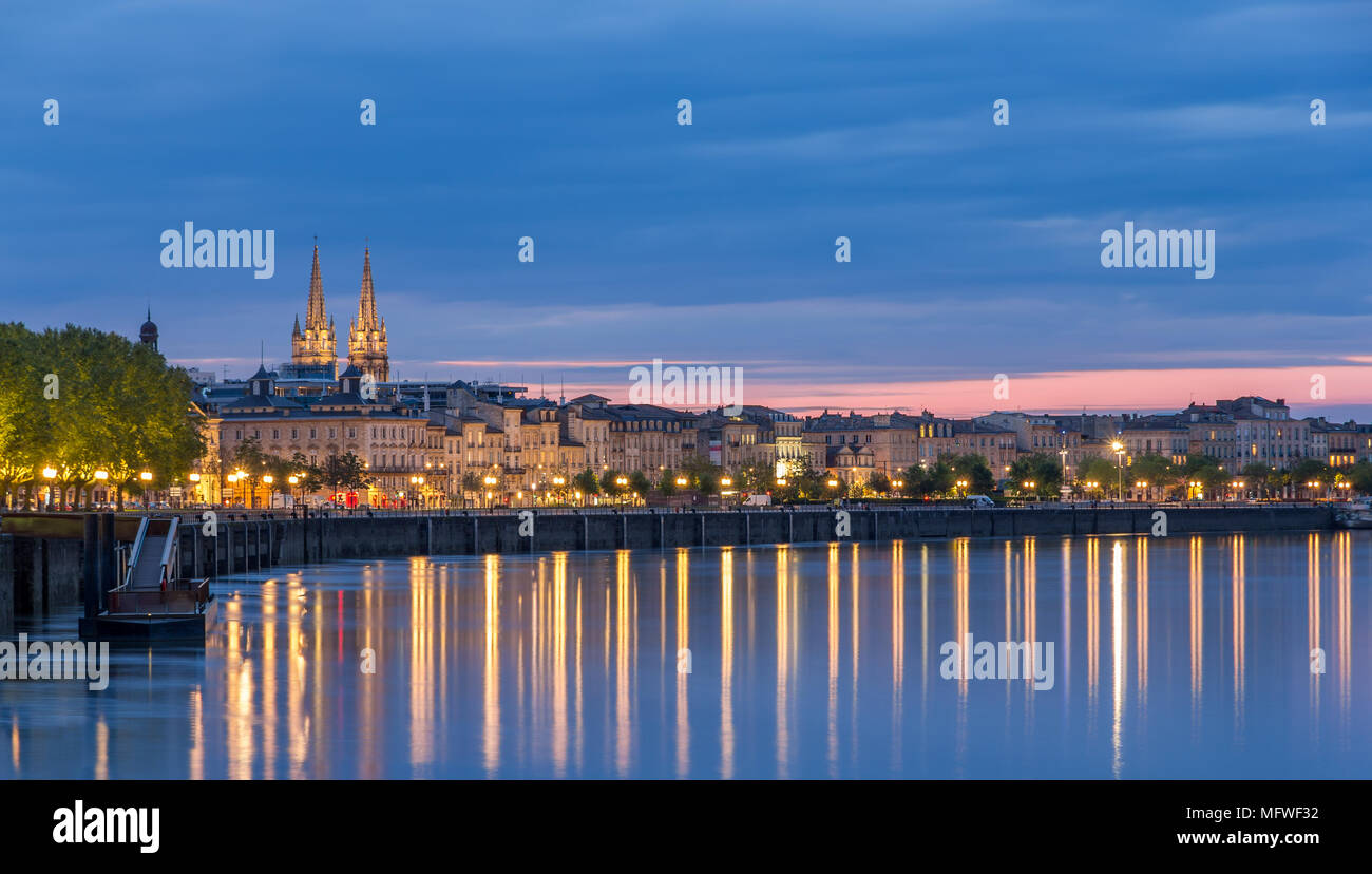Panorama city on evening sky hi-res stock photography and images - Alamy