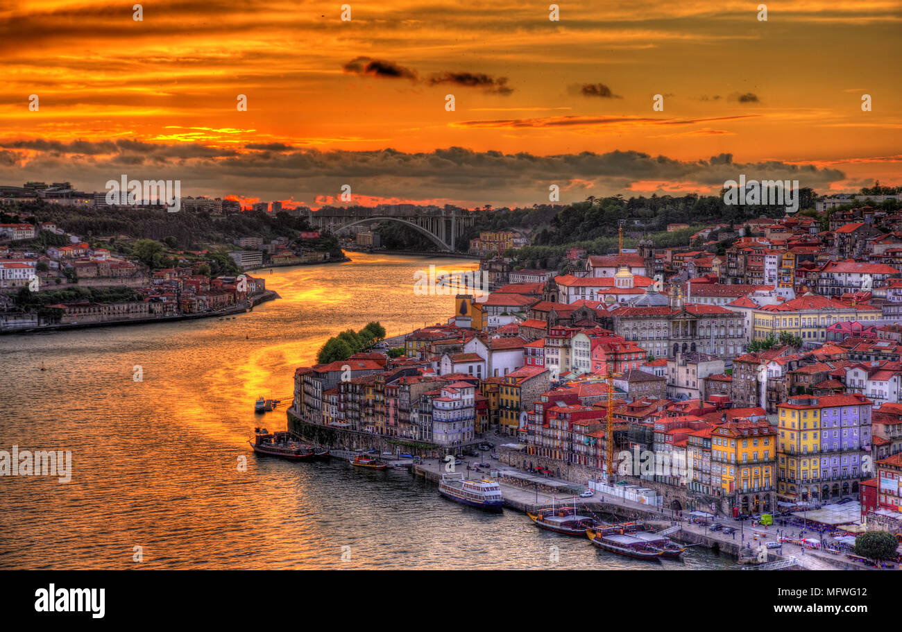 Old town porto sunset hi-res stock photography and images - Alamy