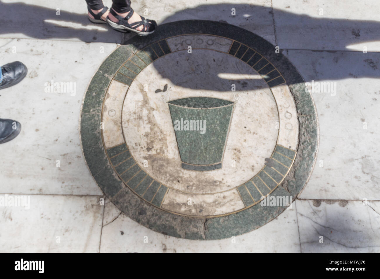 Green manhole cover in Valencia Spain Stock Photo - Alamy