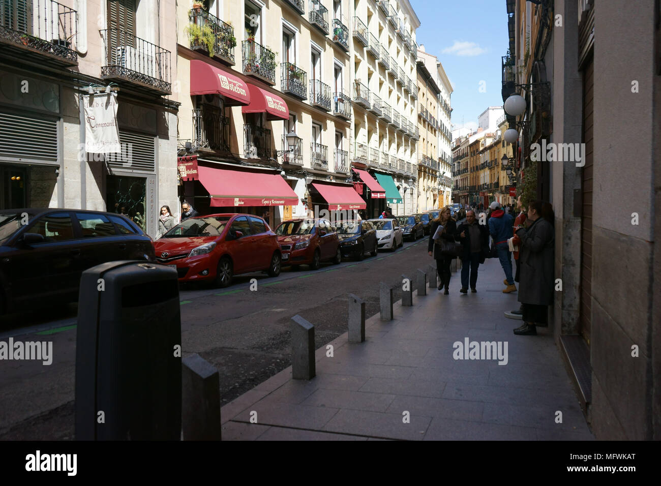Calle de la Cava alta, Madrid, Spain Stock Photo - Alamy