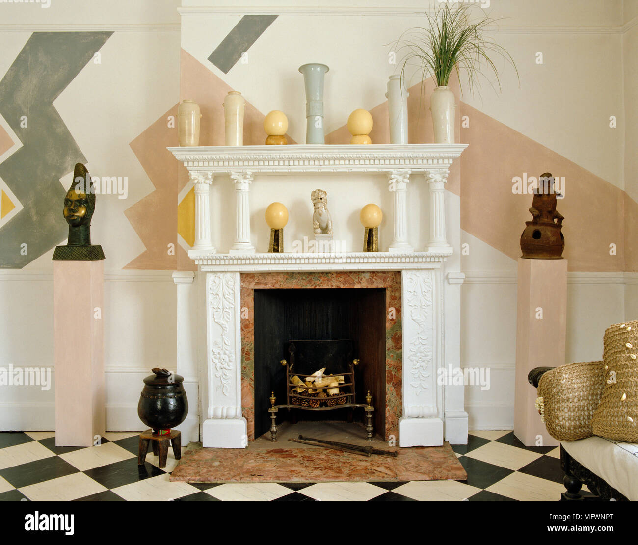 Ornate fireplace hi-res stock photography and images - Alamy