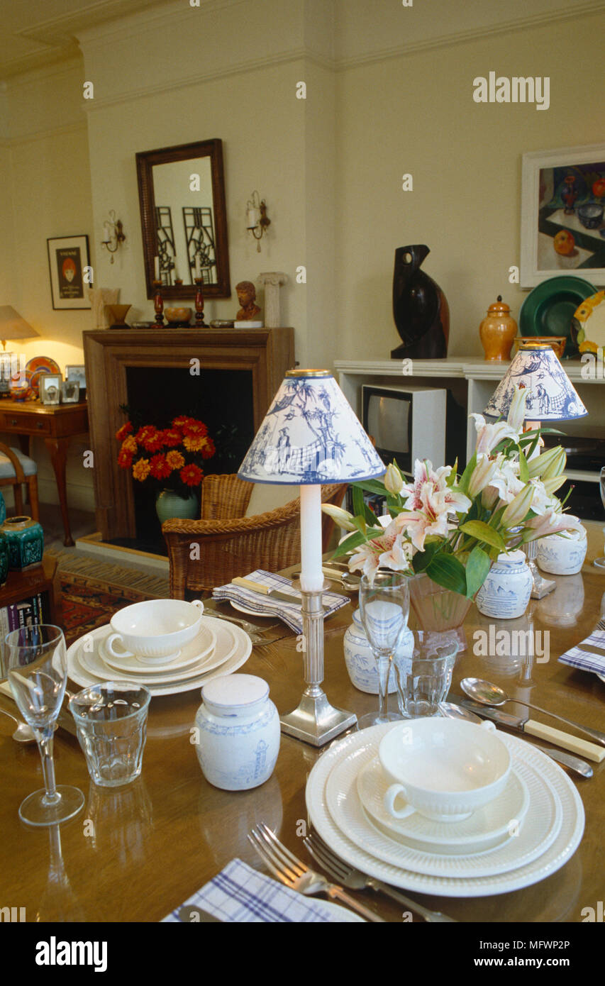 Close up dinner table hi-res stock photography and images - Alamy