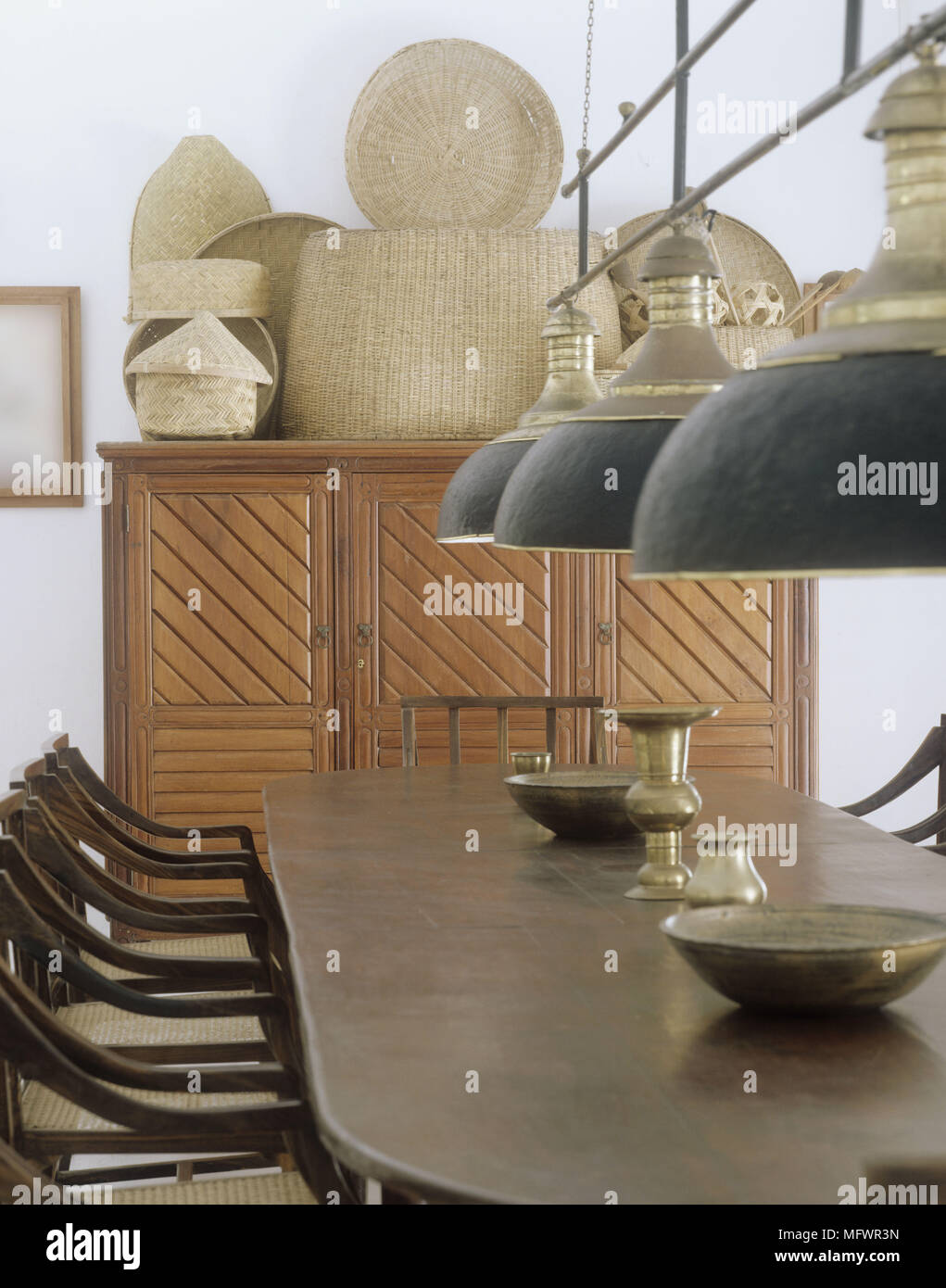 Suspended wood ceiling hi-res stock photography and images - Alamy