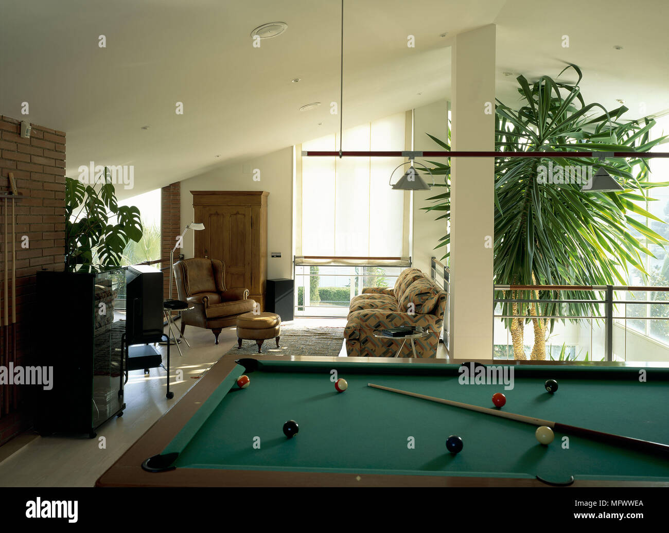 Living room with view of pool hi-res stock photography and images - Alamy