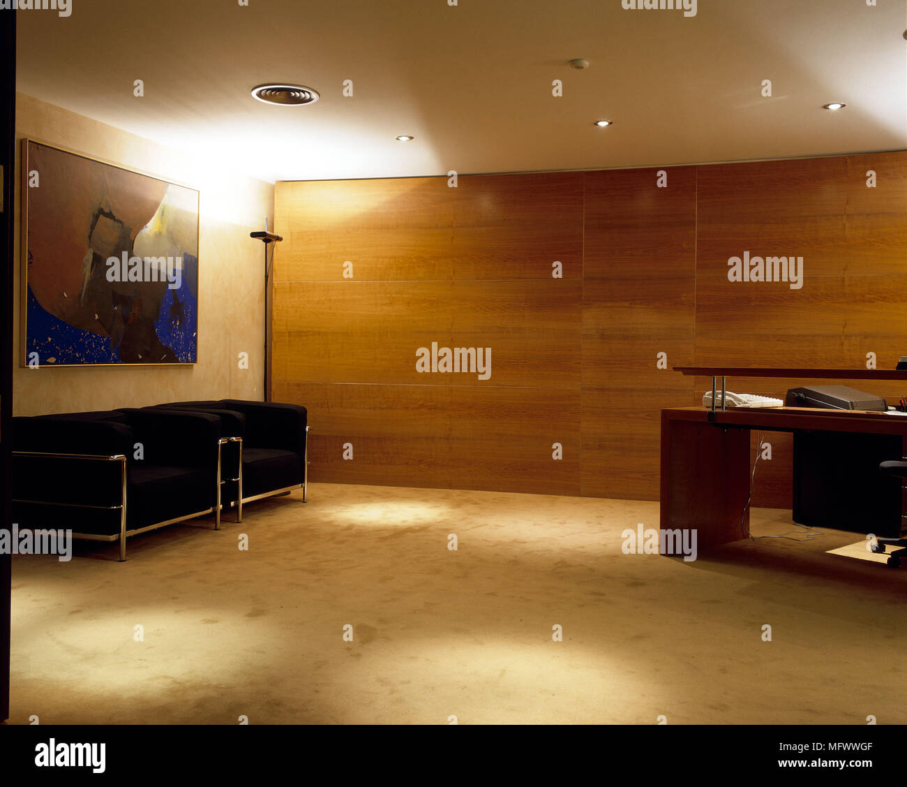 Spacious office interiors hi-res stock photography and images - Alamy