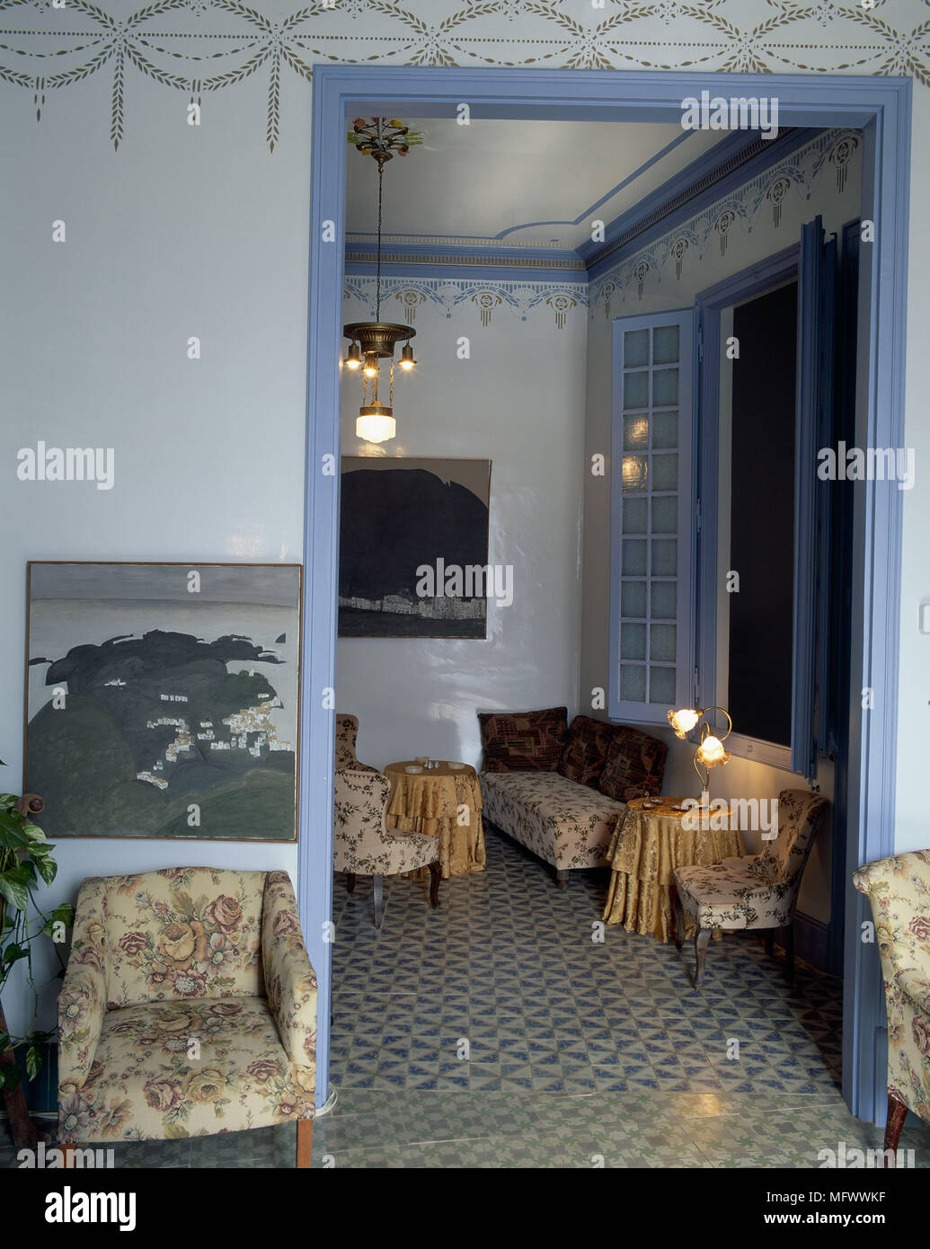 Well upholstered hi-res stock photography and images - Alamy